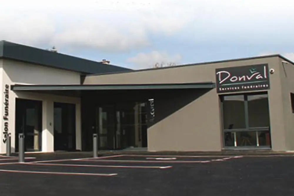 Notre funérarium à Pont-l'Abbé - POMPES FUNÈBRES DONVAL